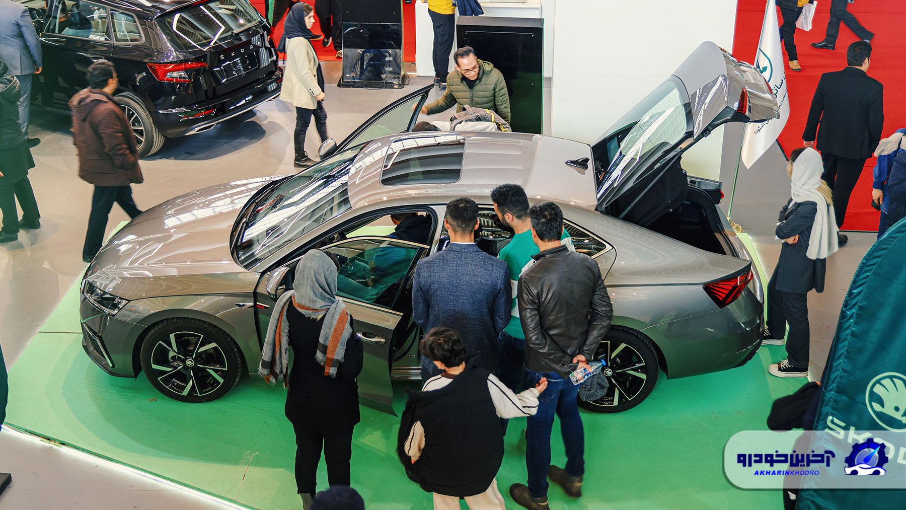 نگاهی به غرفه گروه صنعتی ایران روور در ششمین نمایشگاه خودرو تهران ...